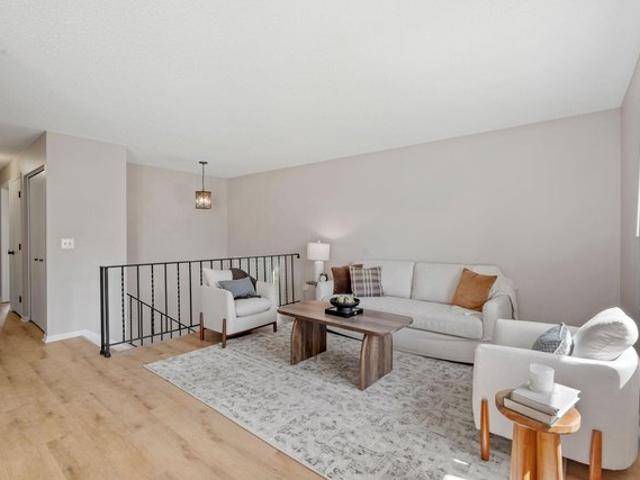 324 Naumkeag St S, Shakopee, MN 55379