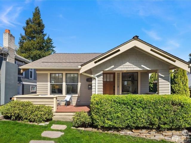 324 NE 54th St, Seattle, WA 98105