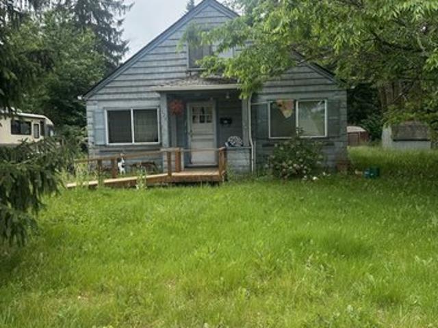 324 NW Garibaldi St, Hillsboro, OR 97124