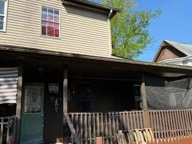 324 S 3RD ST, MILLVILLE, NJ 08332 Single Family Residence For.