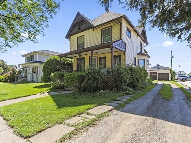 324 S Madison St, Green Bay, WI 54301