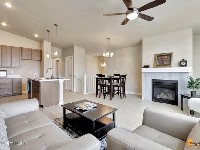 324 Shageluk St, Anchorage, AK 99504