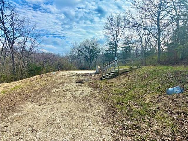 324 Sirius Rd, De Soto, MO 63020 | MLS #26010 | Compass
