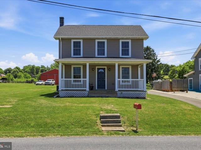 324 Steinman Farm Rd, Pequea, PA 17565