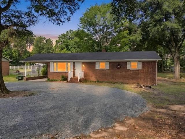 324 Stewart Rd SE, Winston Salem, NC 27107
