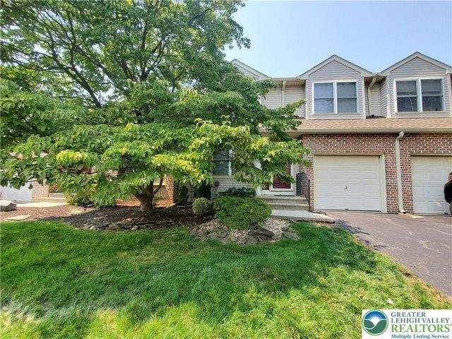 324 Surrey Pl Unit 324, Macungie, PA 18062
