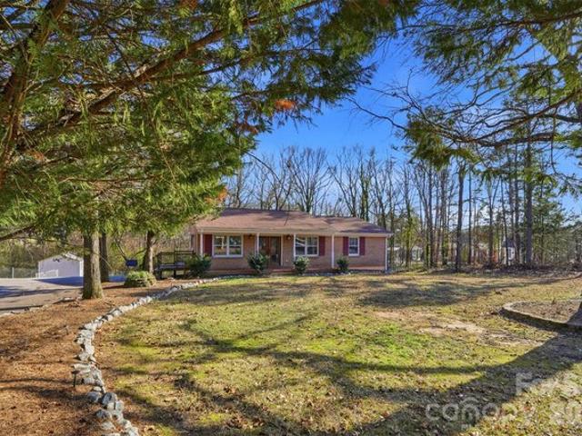 324 Pawley Dr, Charlotte, NC 28214