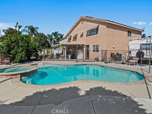 324 Pamela Ct, Hemet, CA 92544