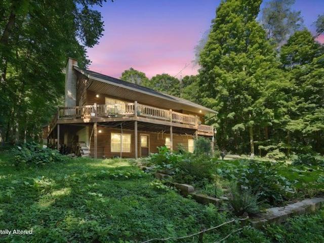324 Pine St, Brinkhaven, OH 43006