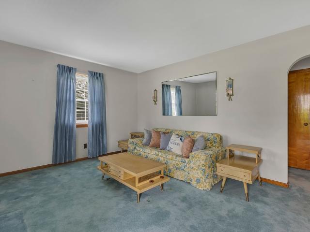 324 Pleasant Drive