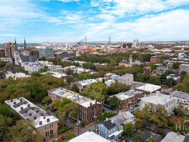 324 Price St, Savannah, GA 31401 | MLS #SA353119 | Compass