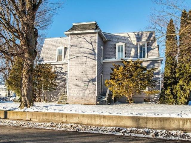 324 Railroad St, Hudson, MI 49247