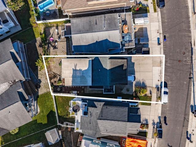 324 W 17th