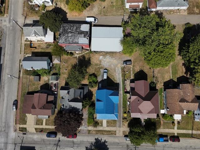 324 W North
