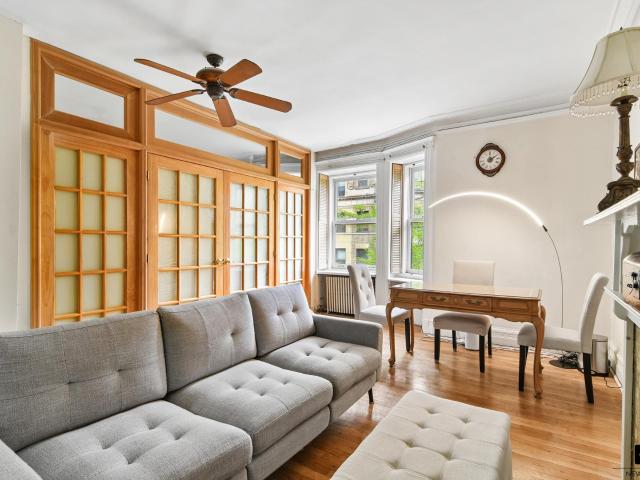 324 West 89th Street, New York, NY