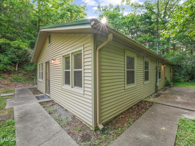 324 Whaley Way