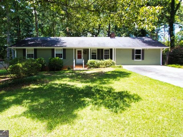 324 Zion Wood Rd, Loganville, GA 30052