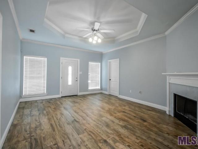 32553 Magnolia Ct, Denham Springs, LA 70706 | MLS #BR2026006 | Compass