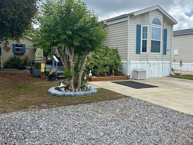 3255 NE 104th Ave, Silver Springs, FL 34488