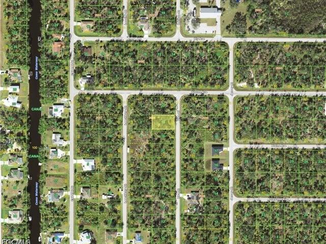 3255 Lisa St, Port Charlotte, FL 33948