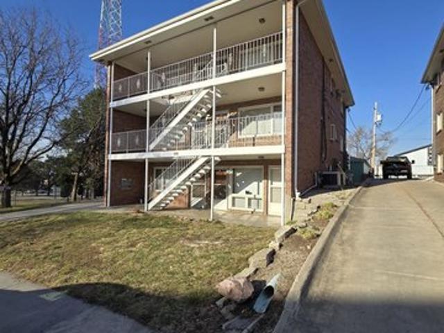 3255 S 12th St, Lincoln, NE 68502