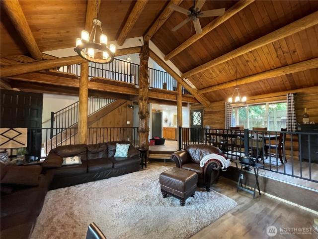 3255 S East Camano Drive