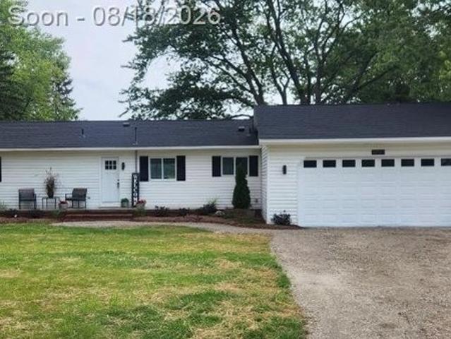 32563 Sutton Rd, Chesterfield Township, MI 48047