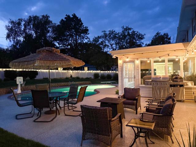 3256 bitters court