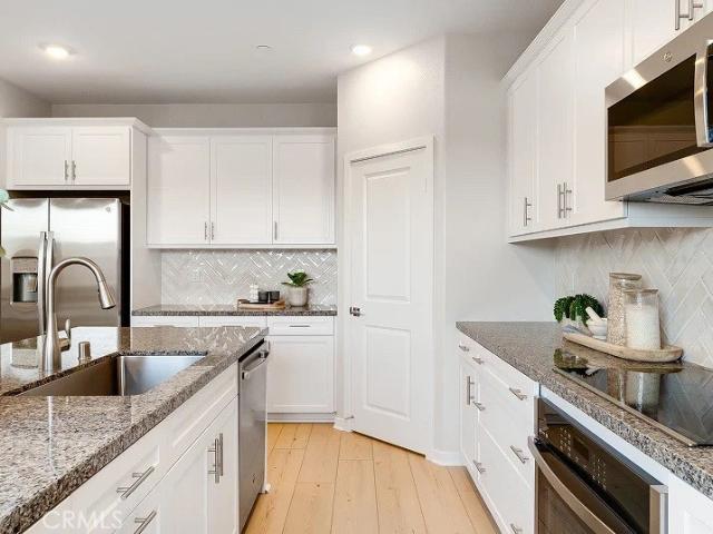 3256 Floral Paseo