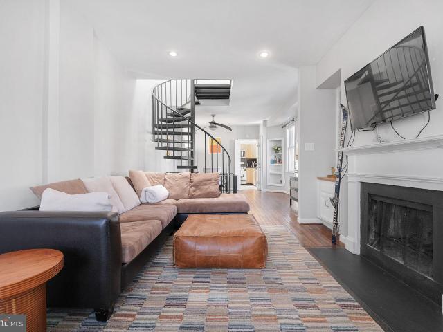 3256 Q St NW, Washington, DC 20007 | MLS #DCDC2241