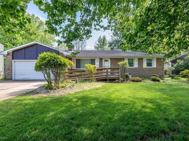 3256 Valley Forge Dr, Brunswick, OH 44212