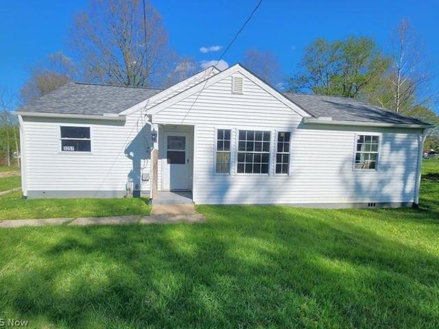 3257 Hillcrest Dr, Norton, OH 44203
