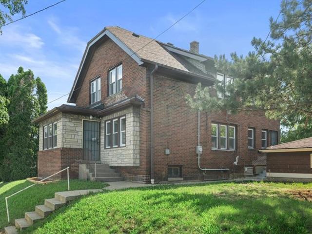 3258 N 23rd St, Milwaukee, WI 53206