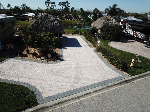 3258 Red Tail Hawk Dr, Polk City, FL 33868