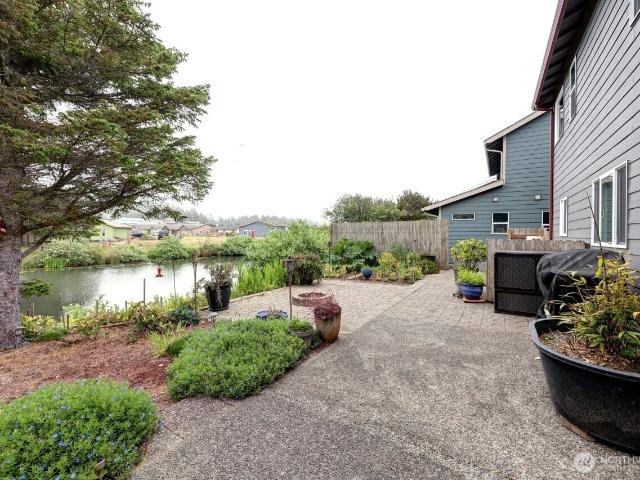 32500 G St