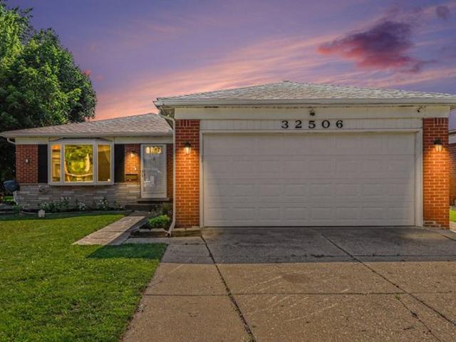 32506 Shawn Dr, Warren, MI 48088