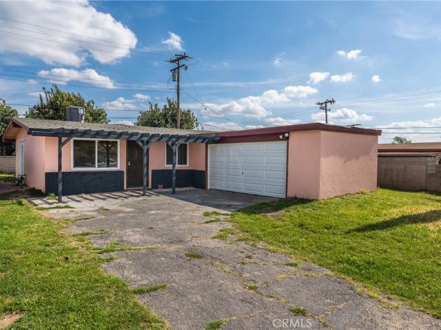 3250 Apple Ave, Jurupa Valley, CA 92509 | MLS #CV26050 | Compass