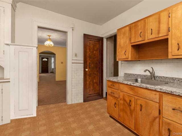 3250 Country Club Road