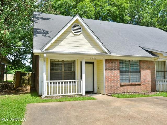 3250 Edenshire Ln, Horn Lake, MS 38637
