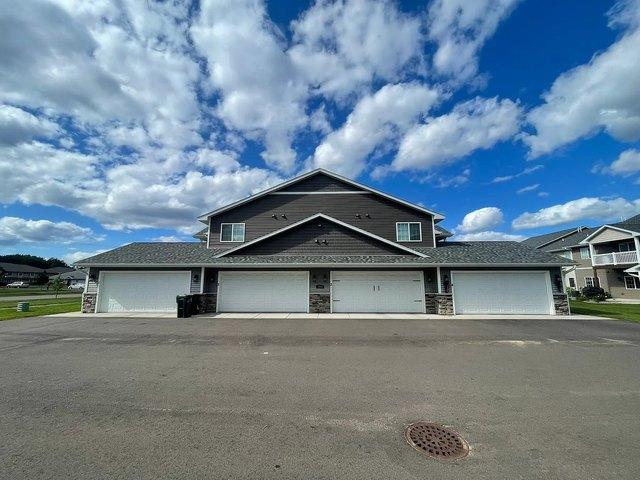 3250 Gateway Dr, Eau Claire, WI 54701
