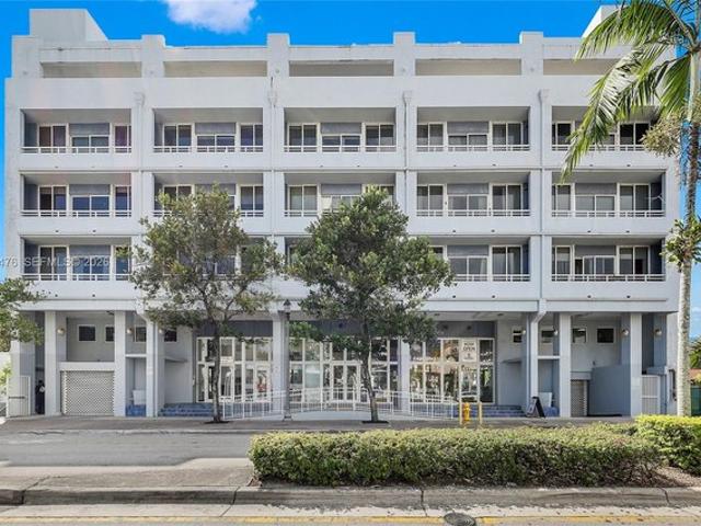 3250 Grand Ave Apt 303, Miami, FL 33133