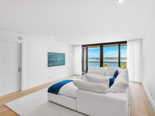 3250 S Ocean Boulevard, Palm Beach, FL