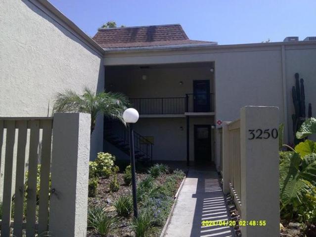 3250 S Semoran Blvd #2, Orlando, FL 32822