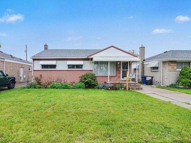 32517 Avondale St, Westland, MI 48186