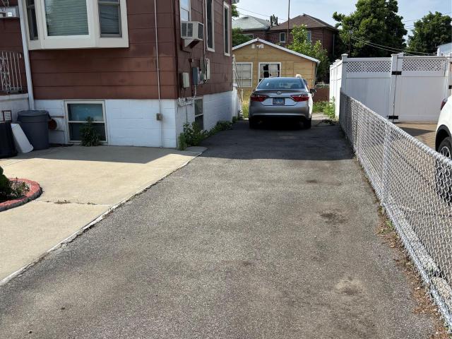 3251 Fairmount Ave