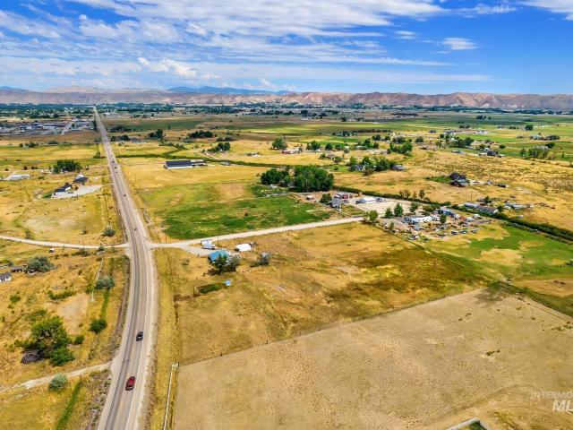 3251 Highway 52