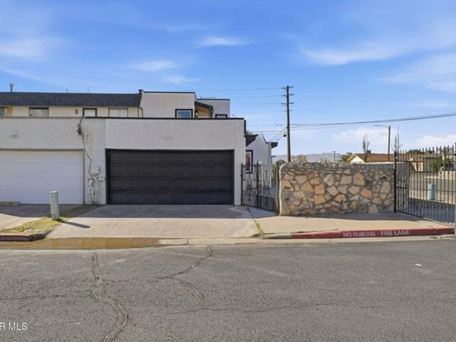 3251 Isla Morada Dr, El Paso, TX 79925