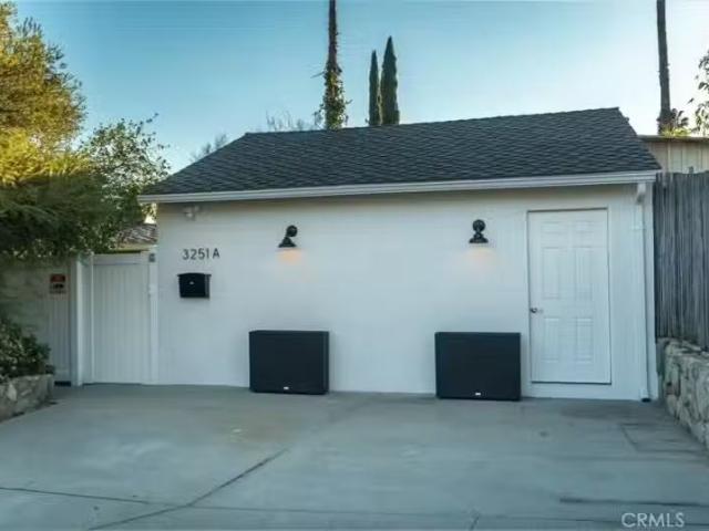 3251 Vickers Drive A, Glendale, CA 91208