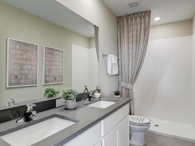 32527 Midsummer Night Ln, Wesley Chapel, FL 33543 | MLS #TB8480