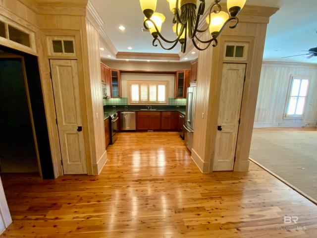 32529 Lakeview Circle
